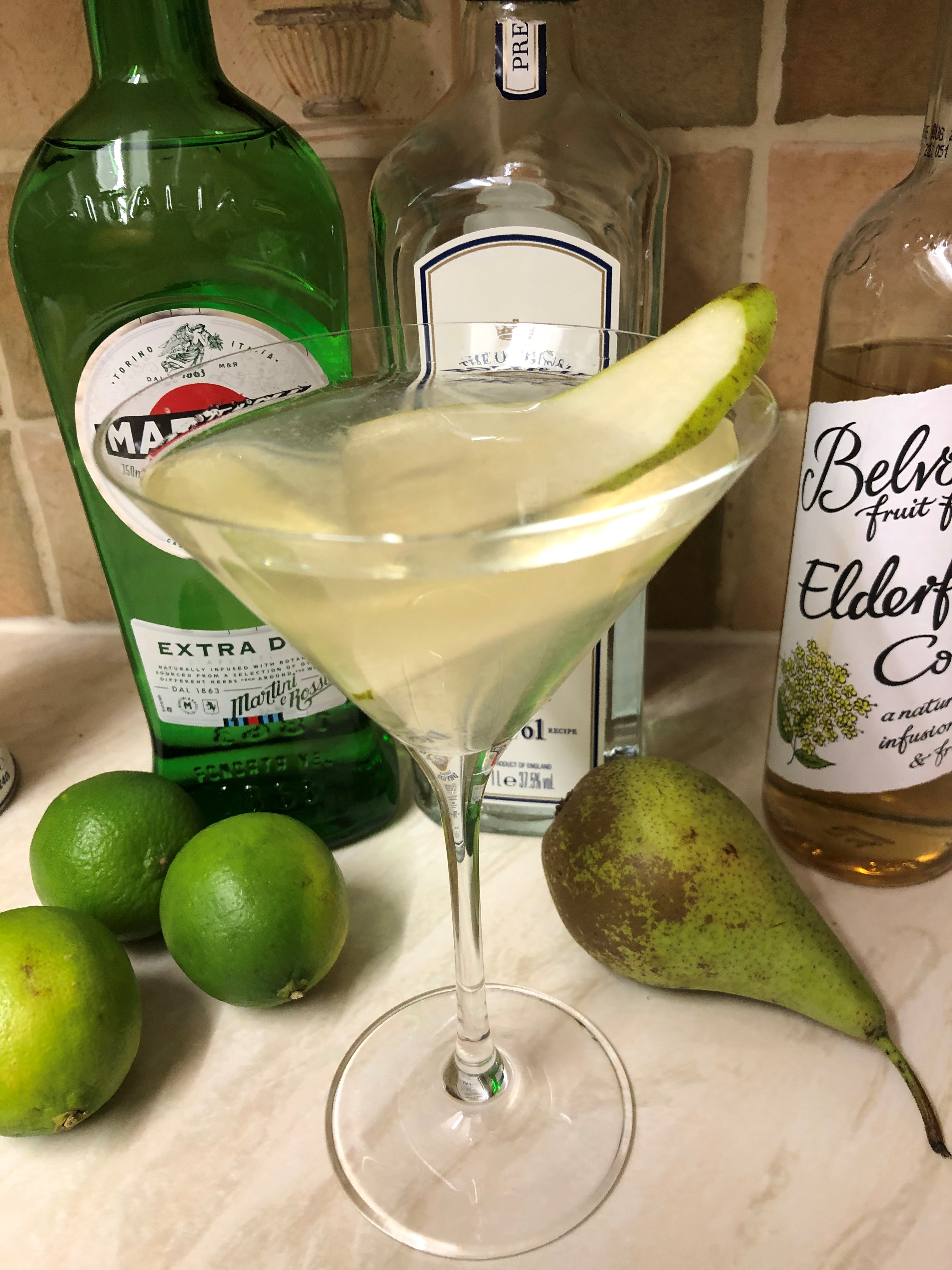 Elderflower and Pear Martini – Pesky Recipes