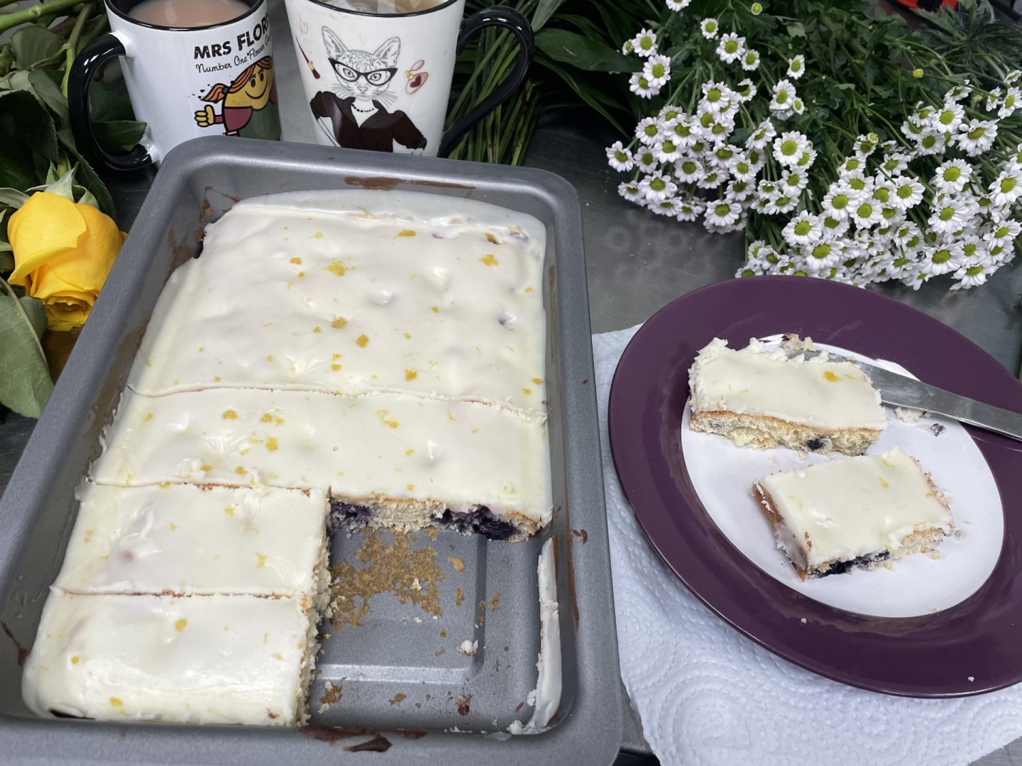 Lemon and Blueberry Traybake – Pesky Recipes